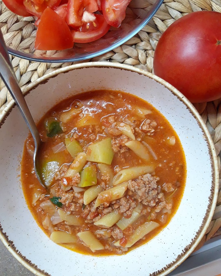 Čorba od tikvica i mlevenog mesa | Ručak za 200 dinara
